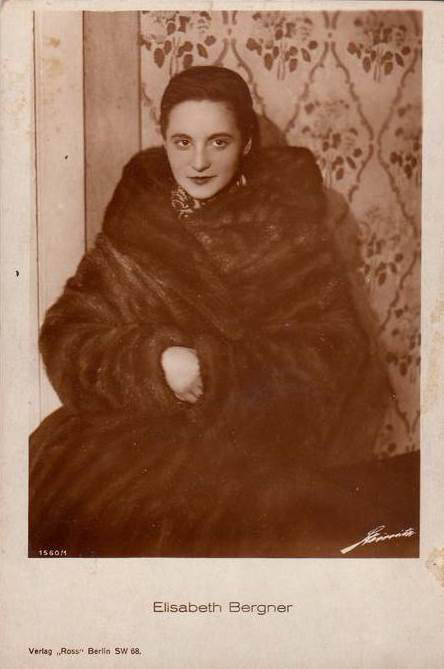 Elizabeth Bergner Performers Ross Verlag Postcard Images